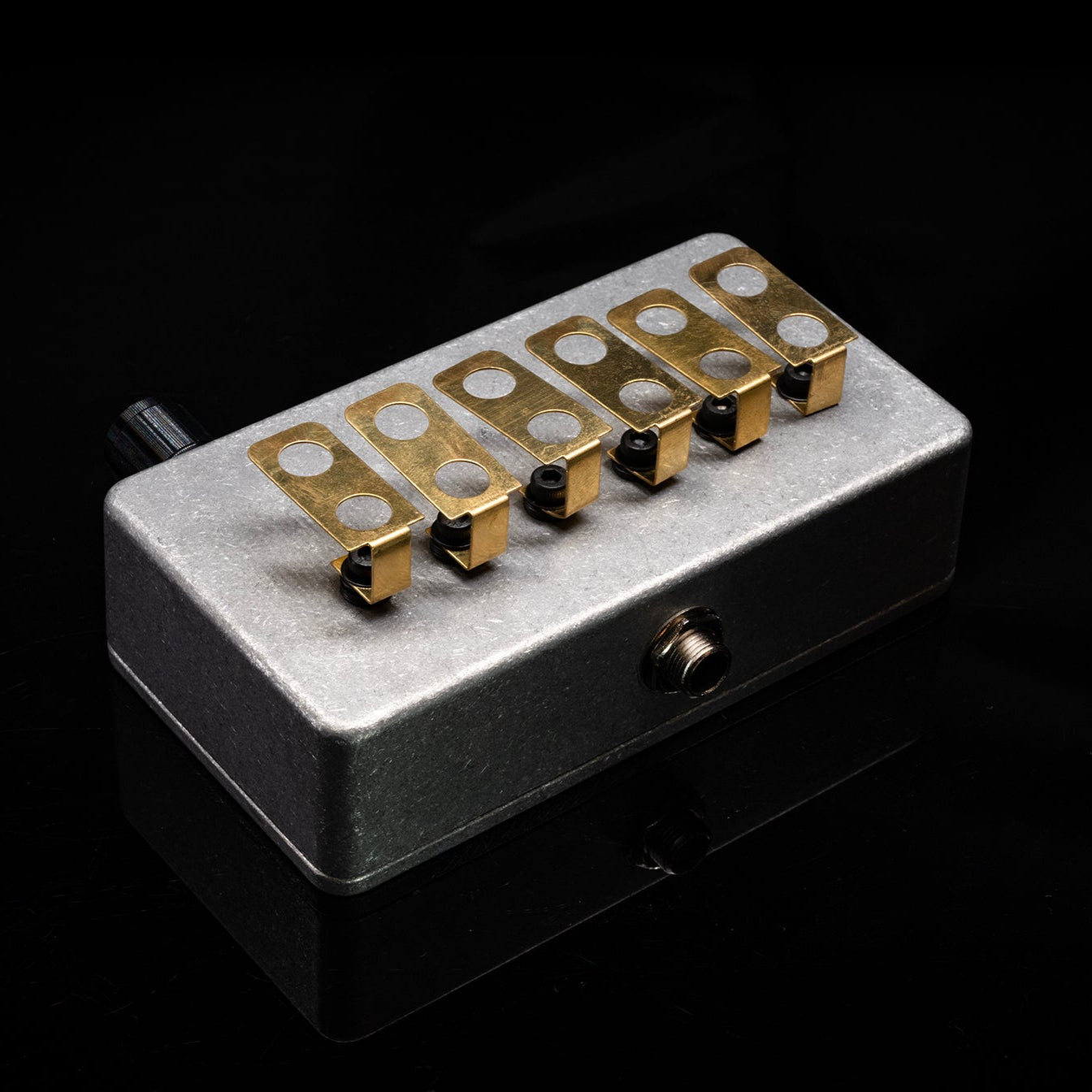 Dungeon Drone _ 6 Key Piezo Electric Metal Thumb Piano w/ Volume Contr ...